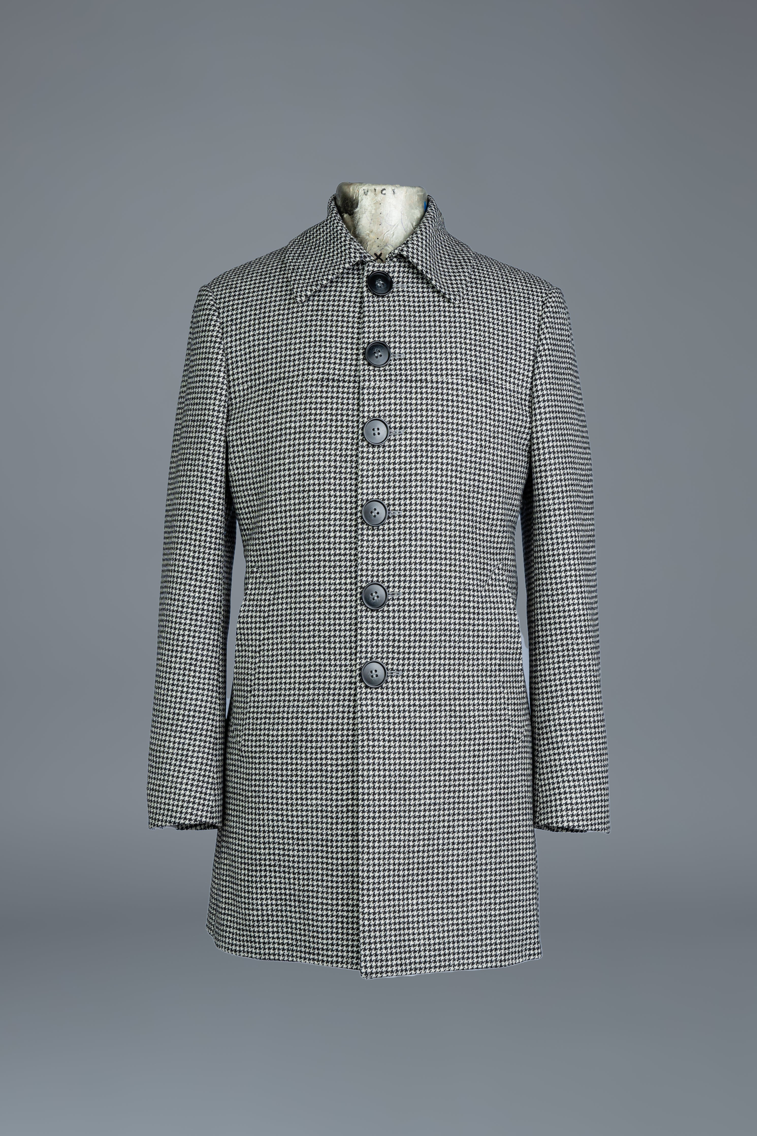 Car Coat 1 – World of Vici